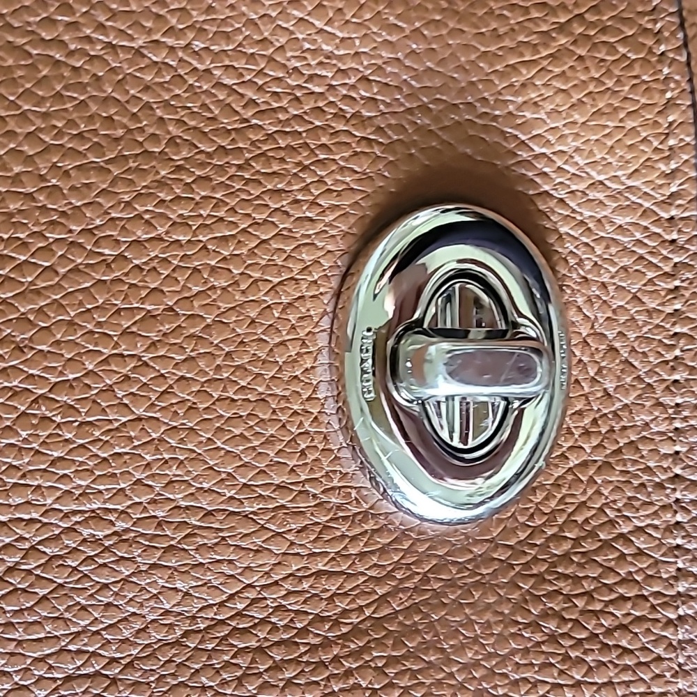 Coach Pebbled Leather Turn Lock Hobo. Style #36762 - Gem